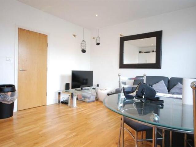 2 bedroom apartment for rent in Trinity Road, Wandsworth Common, SW17