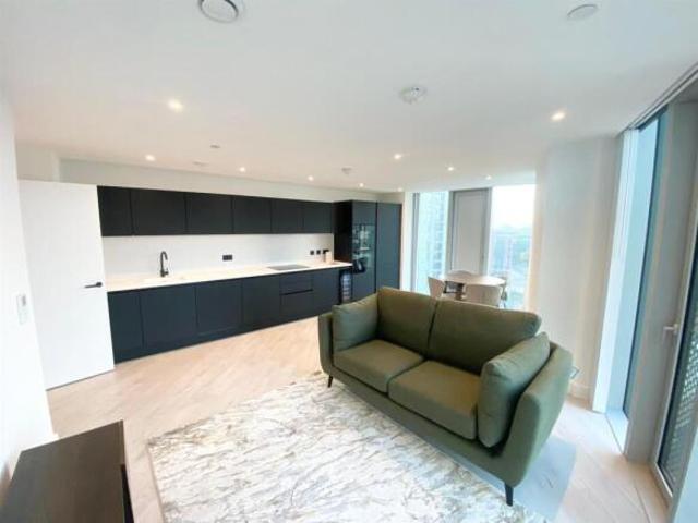 2 bedroom apartment for rent in Trinity Way, Manchester, M3