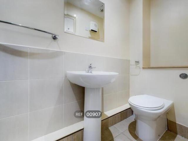 2 bedroom apartment for rent in Trinity Wharf, High Street, HU1