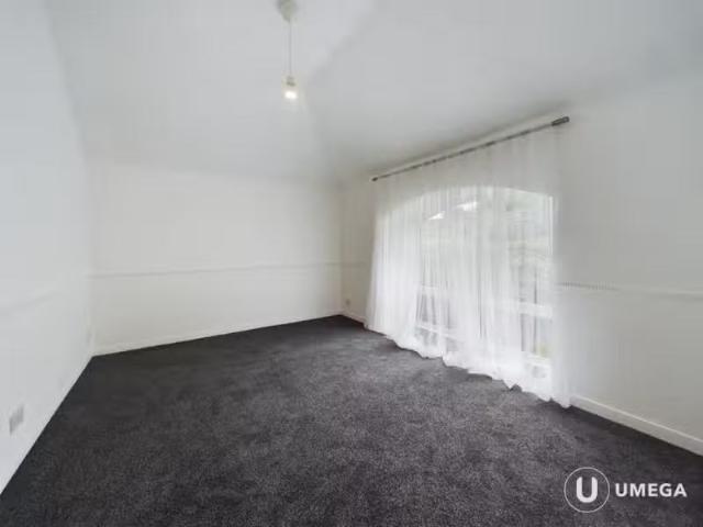 2 bedroom apartment for rent in Upper Craigour, Liberton, Edin.