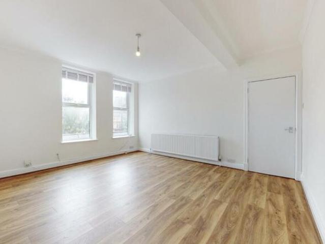 2 bedroom apartment for rent in Upper Street, London, N1