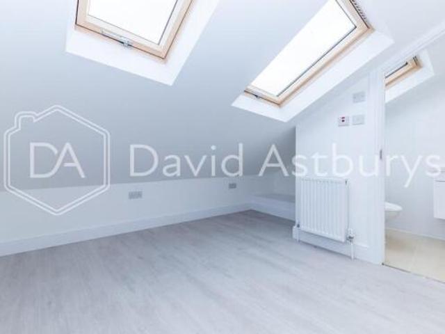 2 bedroom apartment for rent in Vale Road, Finsbury Park, London, N4