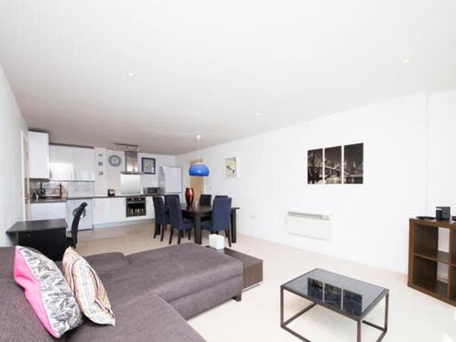 2 Bedroom Apartment For Rent In Vauxhall, London