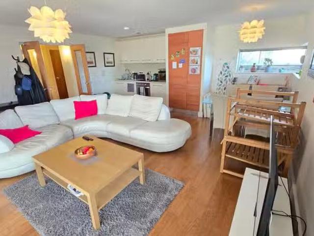 2 bedroom apartment for rent in Vega House, Falcon Drive, Card.