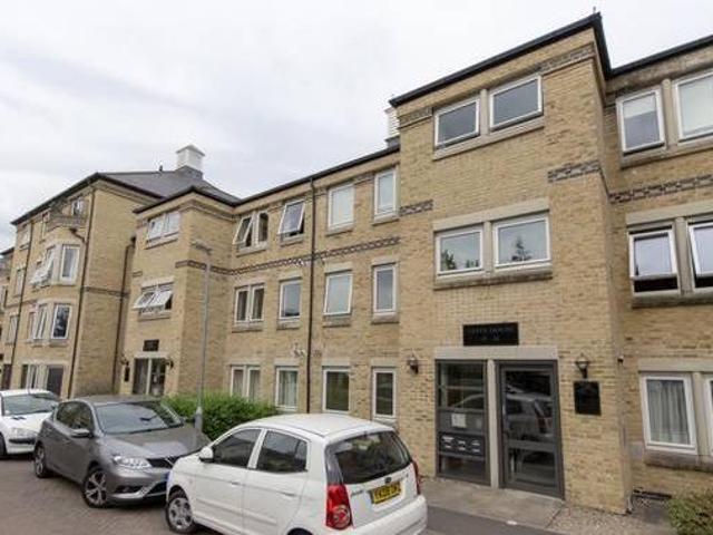 2 bedroom apartment for rent in Vesta House Olympian court YO10