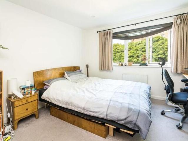 2 bedroom apartment for rent in Vestry Mews, London, SE5