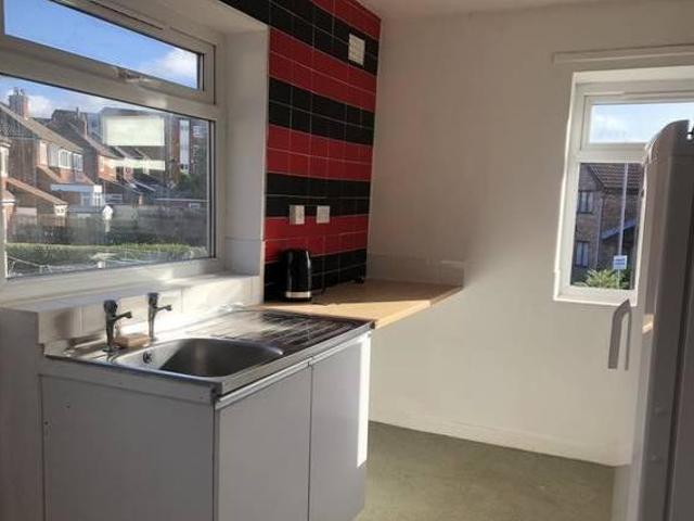 2 bedroom apartment for rent in Victoria Avenue M9