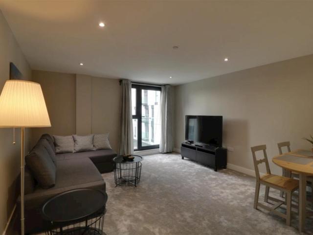 2 bedroom Apartment for rent in Victoria Avenue, Southend on Sea