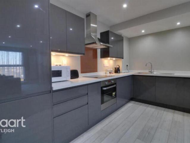 2 bedroom apartment for rent in Victoria Avenue, Southend on sea, SS2