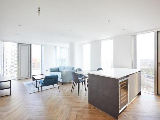 2 bedroom apartment for rent in Victoria Residence, M15