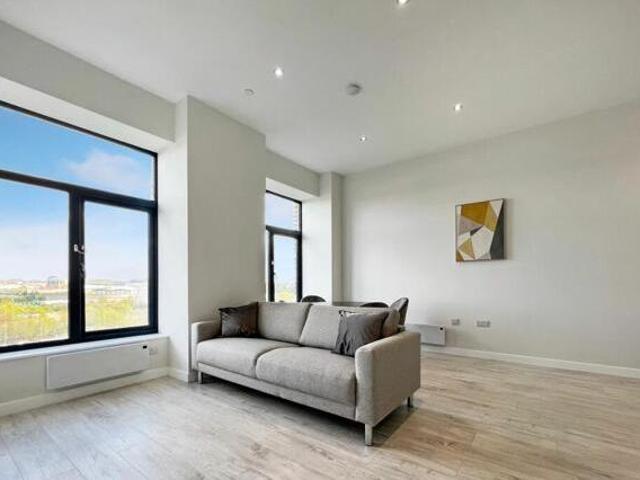 2 Bedroom Apartment For Rent In Victoria Riverside, Leeds City Centre
