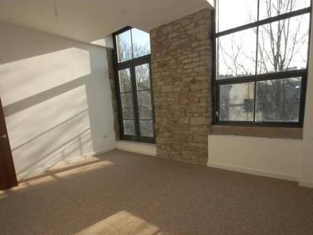 2 bedroom apartment for rent in Victoria Street Glossop SK13