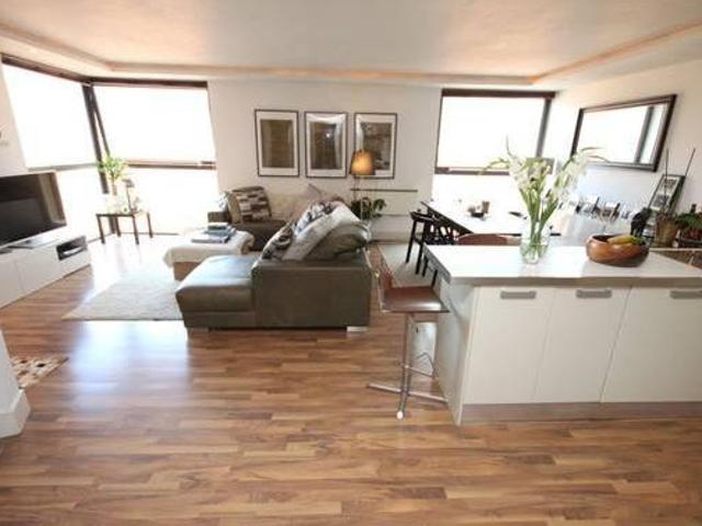 2 bedroom apartment for rent in Vicus Liverpool Road Manchester M3