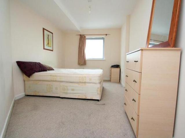 2 bedroom apartment for rent in Violet Road, London, E3