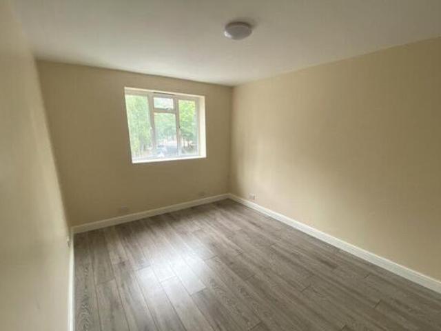 2 Bedroom Apartment For Rent In Wynyatt Street, London