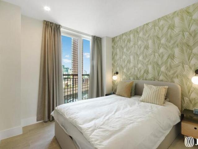 2 bedroom apartment for rent in Wyvil Road London SW8