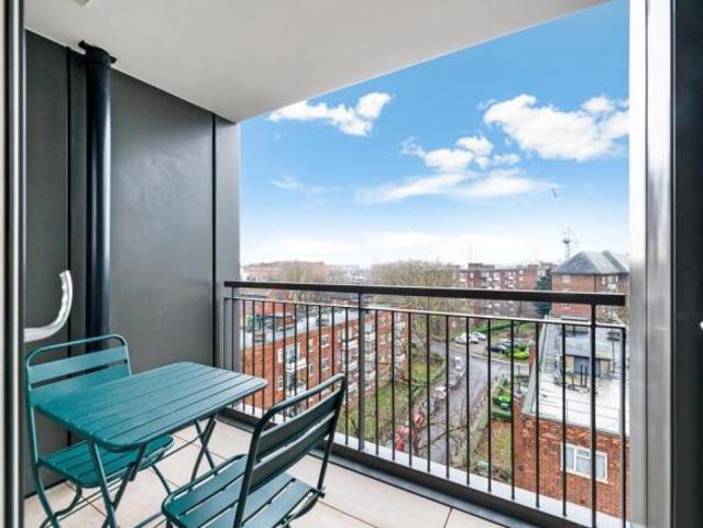2 bedroom apartment for rent in Wyvil Road, Nine Elms, London, SW8
