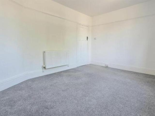 2 bedroom apartment for rent in Walberant Buildings, Hilsea, PO3