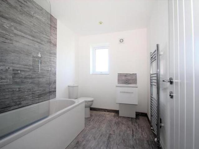 2 bedroom apartment for rent in Walberant Buildings, Hilsea, PO3
