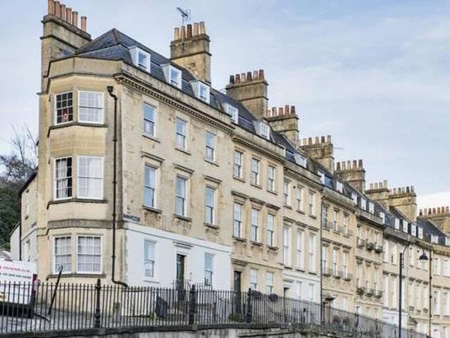 2 bedroom apartment for rent in Walcot Parade Bath BA1
