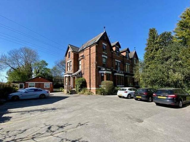 2 bedroom apartment for rent in Wardle Road Sale M33 3DB M33