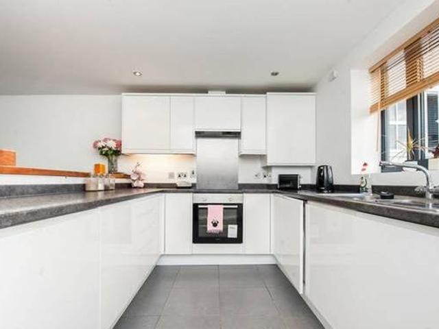 2 bedroom apartment for rent in Warwick Apartments Warwick Place GL52