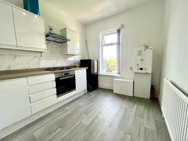 2 bedroom apartment for rent in Warwick Road, Old Trafford, Manchester, M16 0QQ, M16