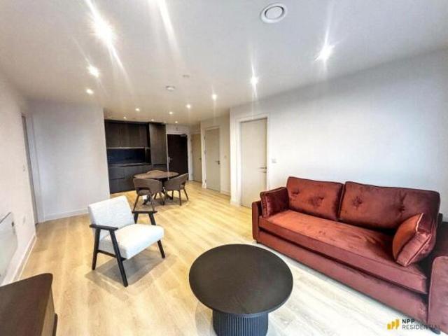 2 bedroom apartment for rent in Waterhouse Gardens, M3