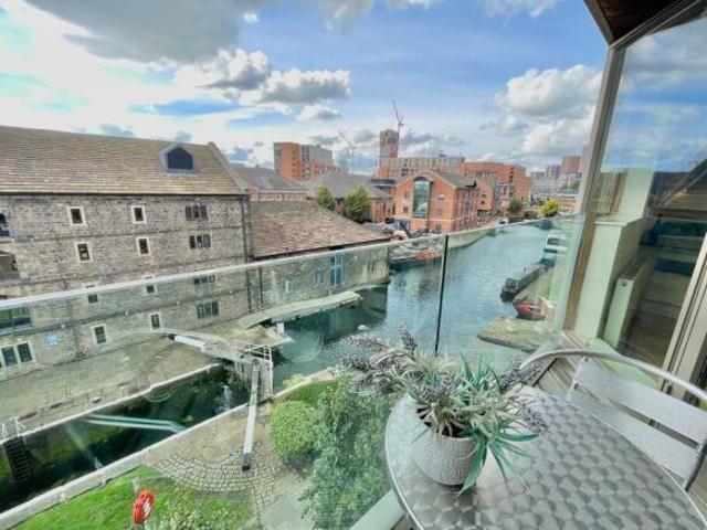 2 bedroom apartment for rent in Watermans Place, Granary Wharf, LS1