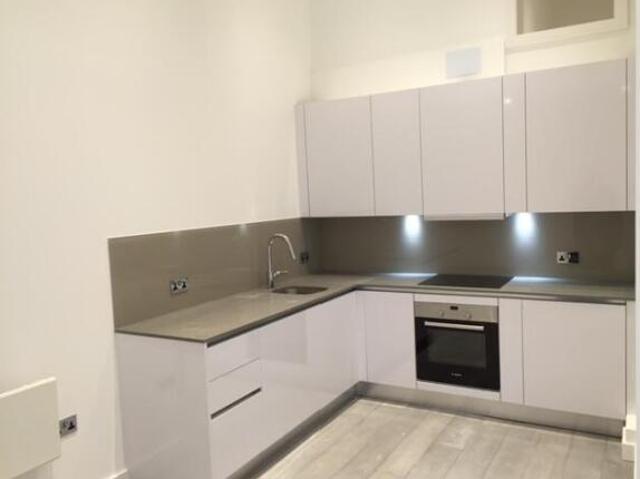2 bedroom apartment for rent in Wellington Street, Slough, SL1