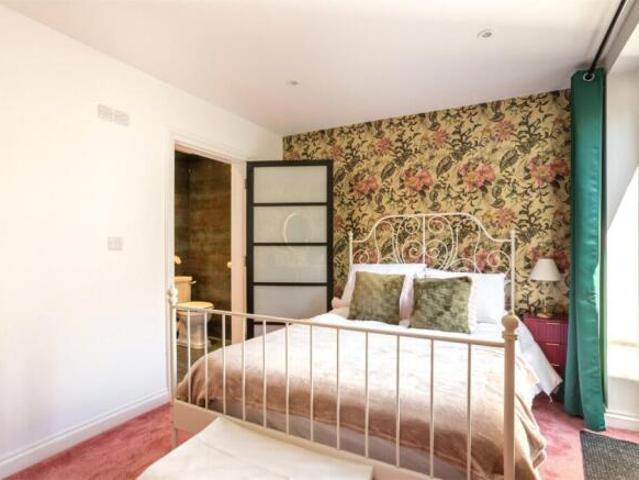 2 bedroom apartment for rent in Wellington Road, Brighton, BN2