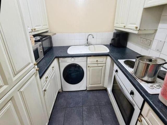 2 bedroom apartment for rent in Wells Street, CM1