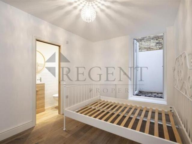 2 bedroom apartment for rent in Weltje Road, Hammersmith, W6
