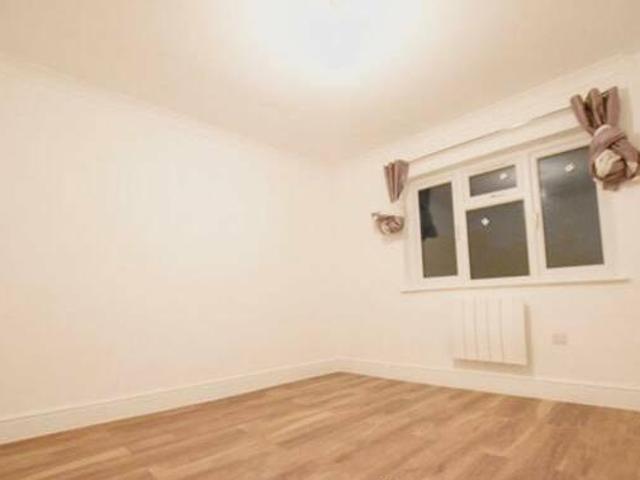 2 bedroom apartment for rent in Weltje Road W6