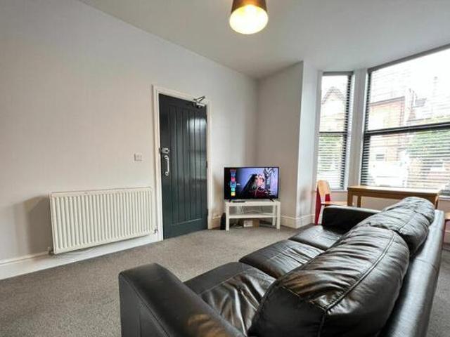 2 Bedroom Apartment For Rent In West Bridgford