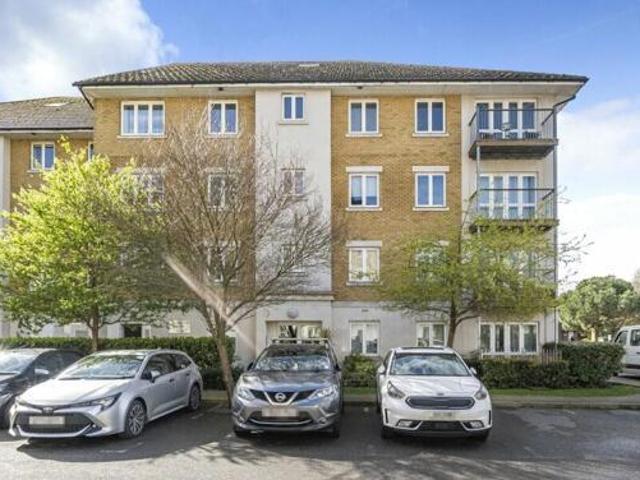 2 Bedroom Apartment For Rent In West Drayton