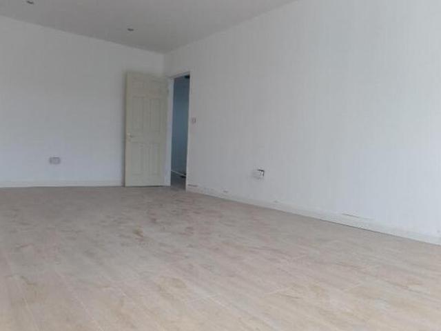 2 Bedroom Apartment For Rent In West Drayton, Middlesex