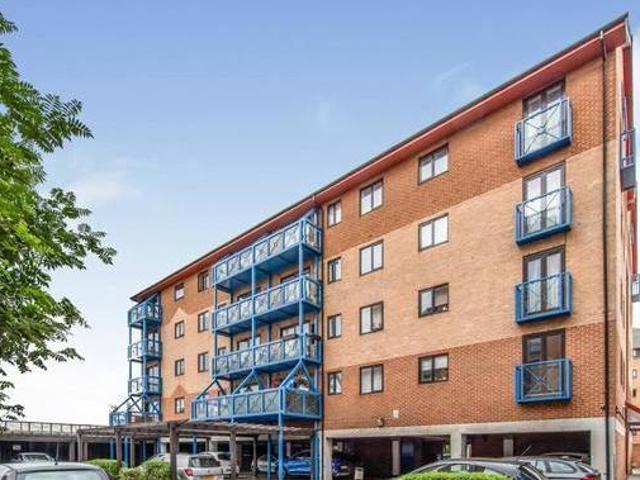 2 bedroom apartment for rent in West Street Gravesend DA11