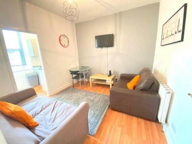 2 bedroom apartment for rent in Westbourne Road, Huddersfield, West Yorkshire, HD1