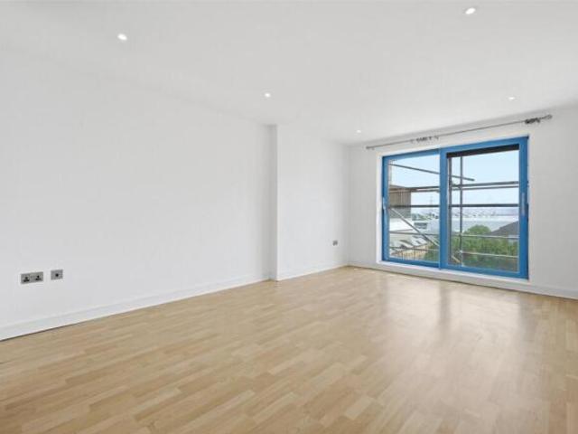 2 bedroom apartment for rent in Western Gateway, Royal Victoria, E16