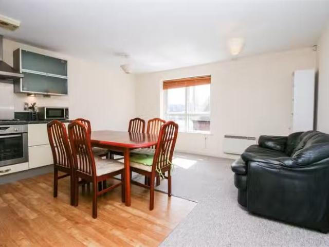 2 bedroom apartment for rent in Westgate, 10 Arthur Place, B1