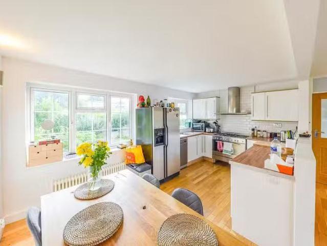 2 bedroom apartment for rent in Westminster Court, AL1