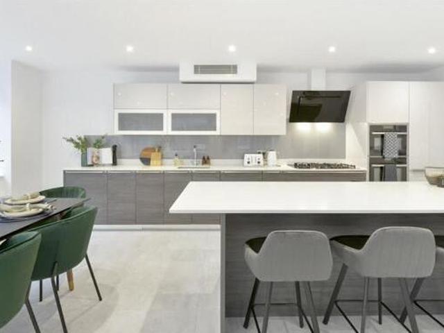 2 Bedroom Apartment For Rent In Westminster, London
