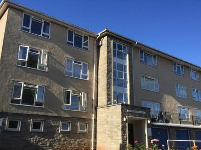 2 Bedroom Apartment For Rent In Weston super mare, Avon