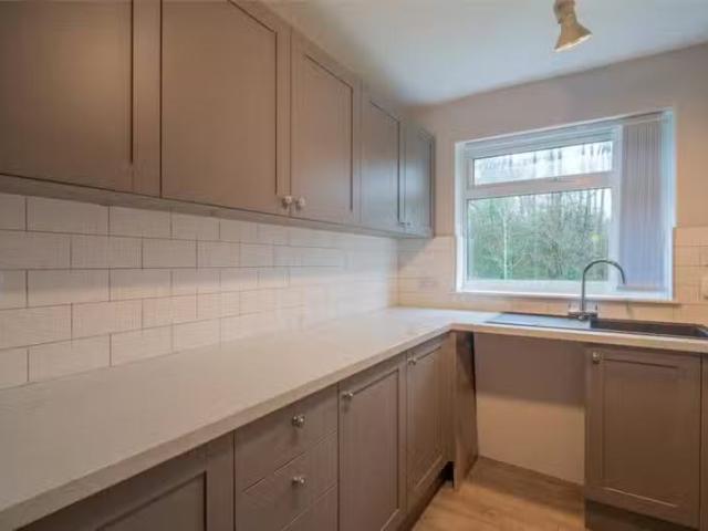 2 bedroom apartment for rent in Westridge Manor, Firs Drive, S.