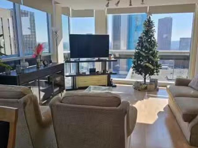 2 bedroom apartment for rent in Westside One, Suffolk Street.