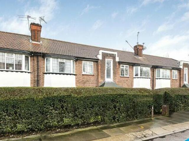 2 Bedroom Apartment For Rent In Whetstone, London