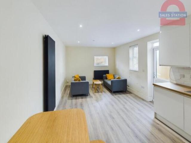 2 bedroom apartment for rent in Whitchurch Road, Cardiff, CF14