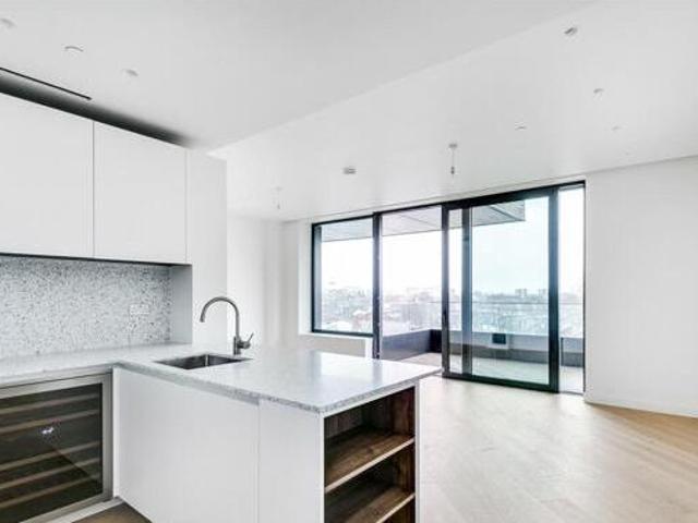2 Bedroom Apartment For Rent In White City, London
