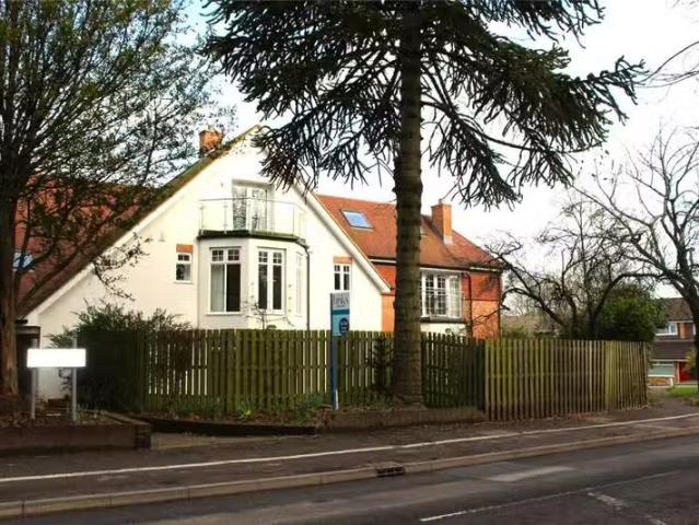 2 bedroom apartment for rent in White Lion Road, Amersham, Buc.